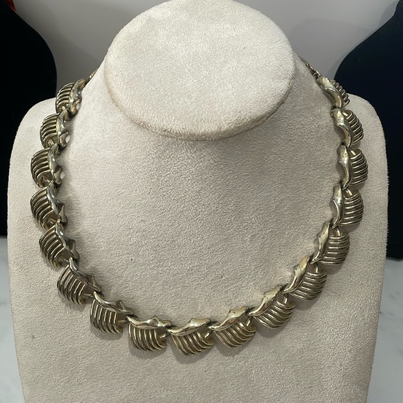 American Vintage | Jewelry | Vintage 95s Goldtone Neclace | Poshmark